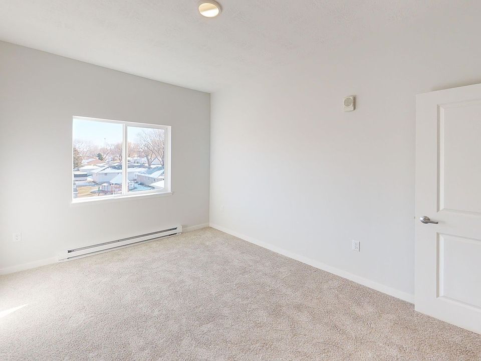 Overlook Apartments - 427 4th St NW Le Mars IA (3 units available) | Zillow