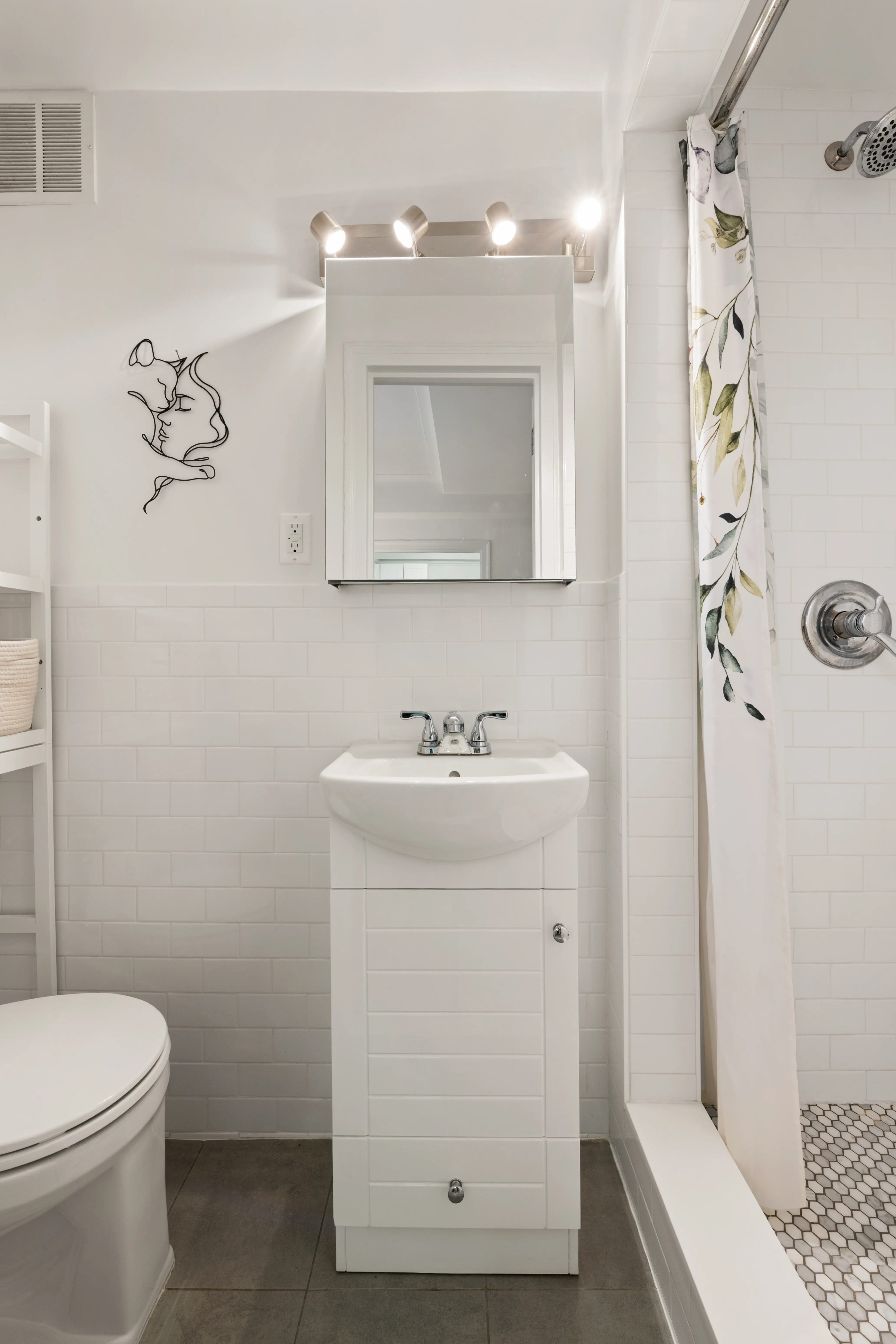 33 Riverside Drive #4D in Upper West Side, Manhattan | StreetEasy