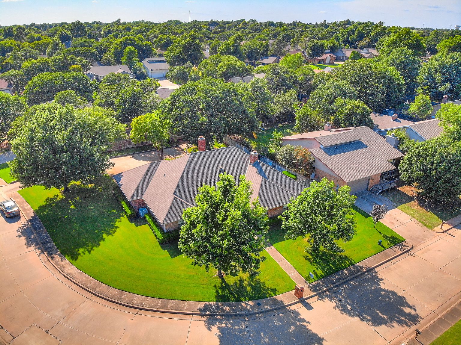 2401 Valley Brook Dr, Edmond, OK 73034 | Zillow