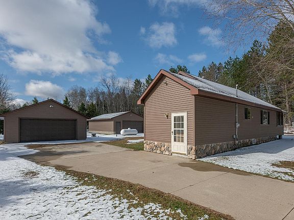 1065 Valley Ln, Armstrong Creek, WI 54103 | Zillow