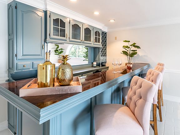 22059 W Lake Ave, Round Lake, IL 60073 | MLS #11491191 | Zillow