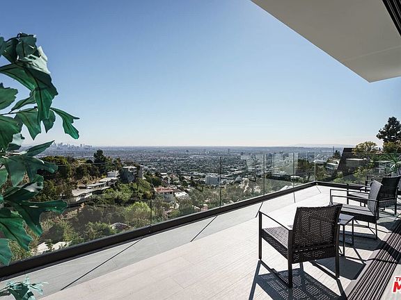 1672 Mountcrest Ave, Los Angeles, CA 90069 | Zillow