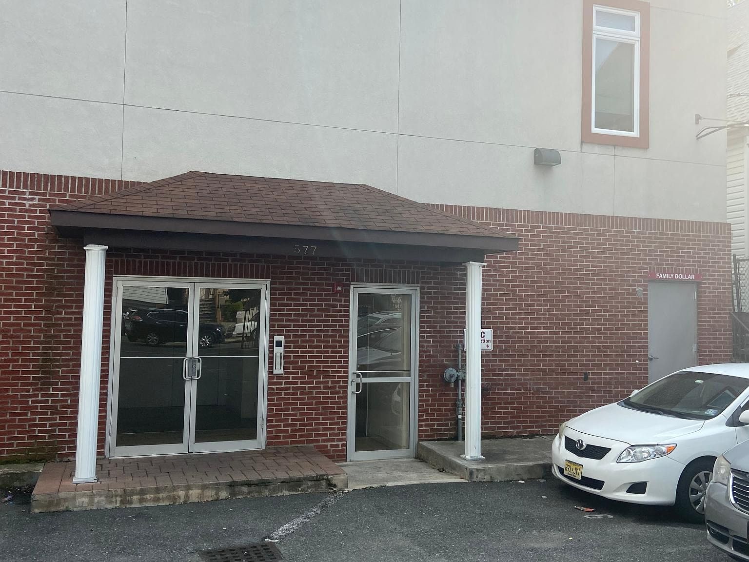 577 Broadway APT 8, Bayonne, NJ 07002 | Zillow