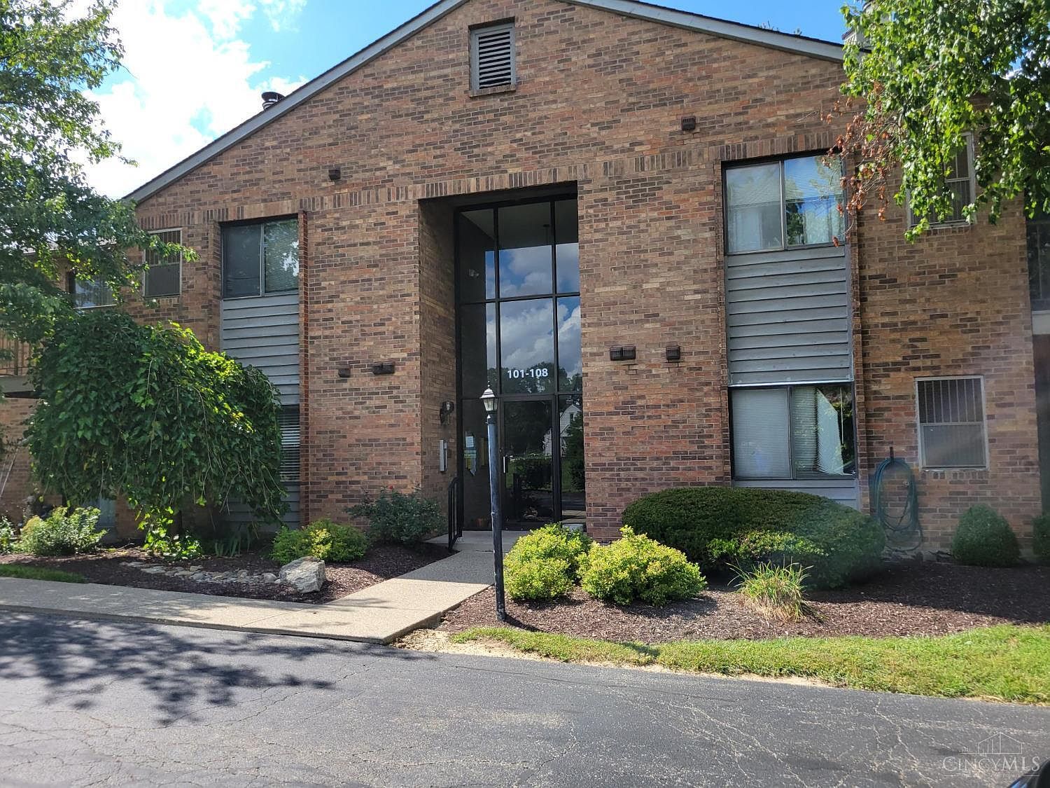 1544 W Galbraith Rd UNIT 105, Cincinnati, OH 45231 | Zillow