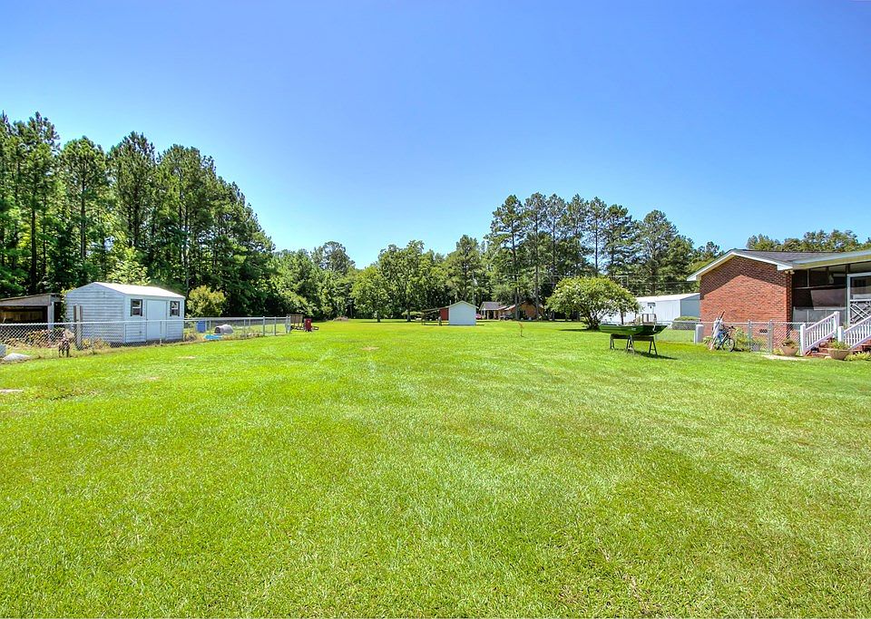 195 Eastern School Rd, Mayesville, SC 29104 | Zillow