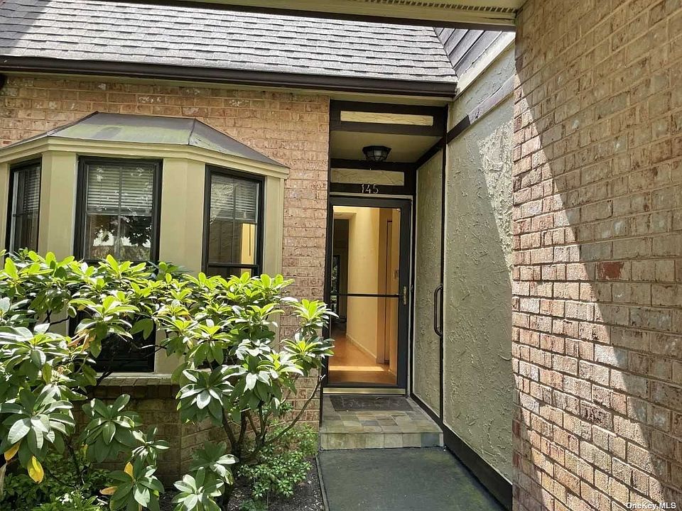 145 Southgate Drive UNIT 145, Massapequa Park, NY 11762 | Zillow