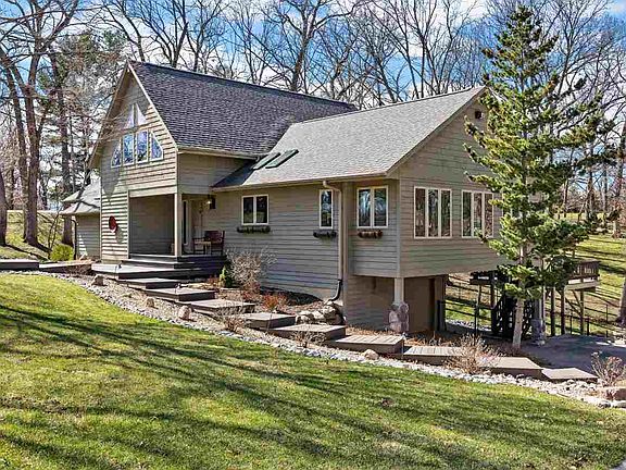 3948 Stewart Rd NE, Iowa City, IA 52240 | MLS #202401531 | Zillow