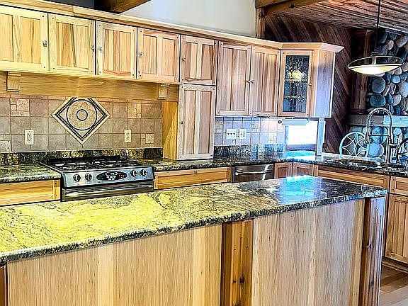 9898 N River Rd, Algonac, MI 48001 | Zillow