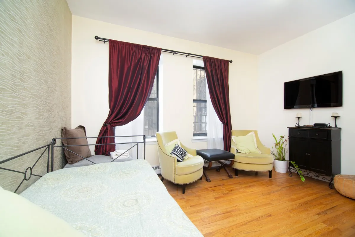157 Broome Street #1A in Lower East Side, Manhattan | StreetEasy