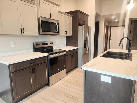 2035 RED FOX LANE, Kaukauna, WI 54130 | MLS #50303875 | Zillow