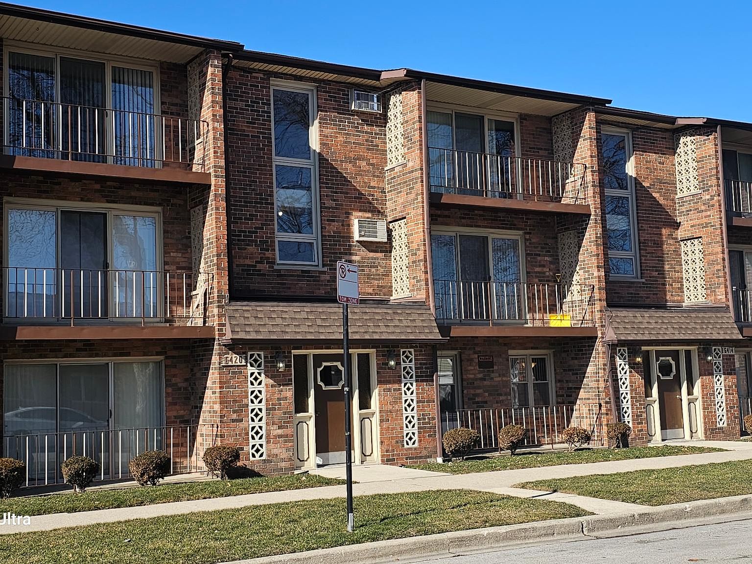 6420 S Mobile Ave #2, Chicago, IL 60638 | Zillow