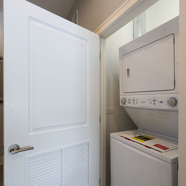 4149 S Cottage Grove Ave Chicago, IL, 60653 - Apartments for Rent | Zillow