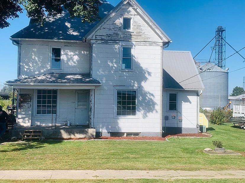 106 Maple St, Luzerne, IA 52257 | Zillow