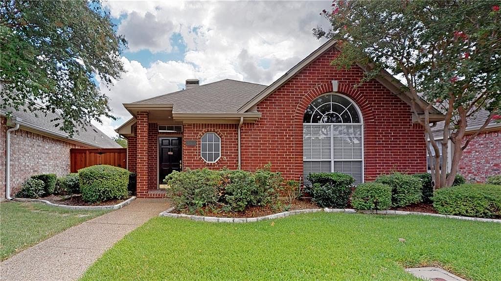 402 Moss Hill Rd, Irving, TX 75063 | Zillow