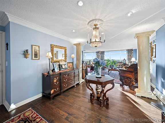 1502 S Boulder Ave APT 13, Tulsa, OK 74119 | MLS #2402749 | Zillow