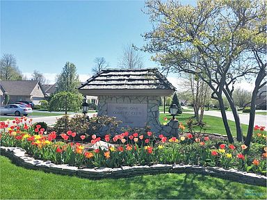 215 Stone Oak Ct, Holland, OH 43528 | Zillow