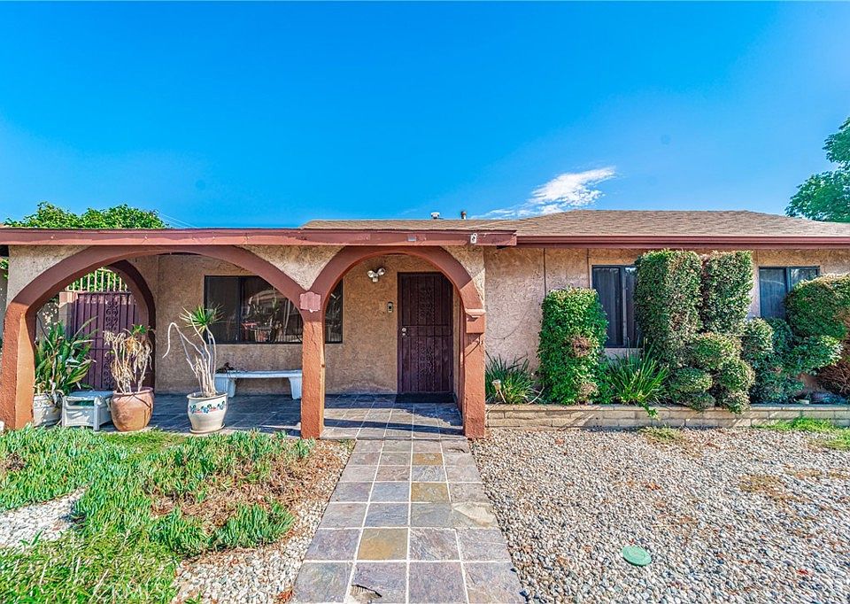 707 W D St, Wilmington, CA 90744 | MLS #MB23154178 | Zillow