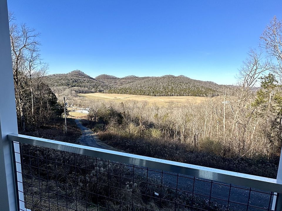 172 Peytons Creek Rd, Pleasant Shade, TN 37145 | MLS #2602975 | Zillow