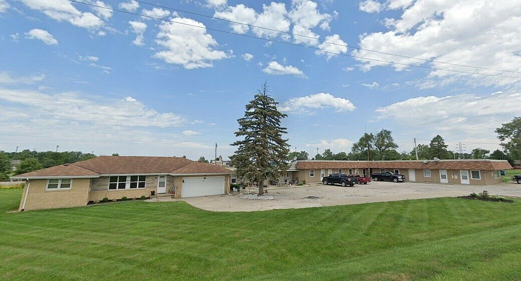 313 S Route 48, Oreana, IL 62554 | Zillow