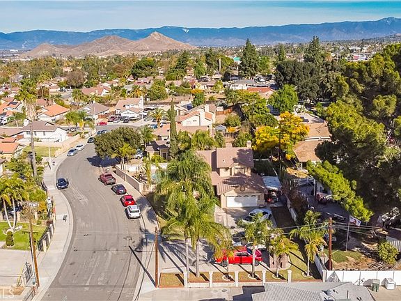 1528 Hillcrest Ave, Riverside, CA 92501 | MLS #CV23211886 | Zillow