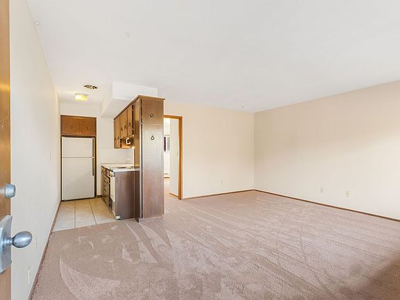 4301 SW Hanford St UNIT 8, Seattle, WA 98116 | Zillow
