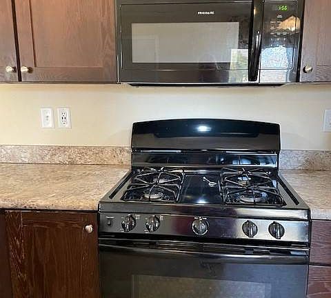 141 Flora Way #141, Clintonville, WI 54929 | Zillow