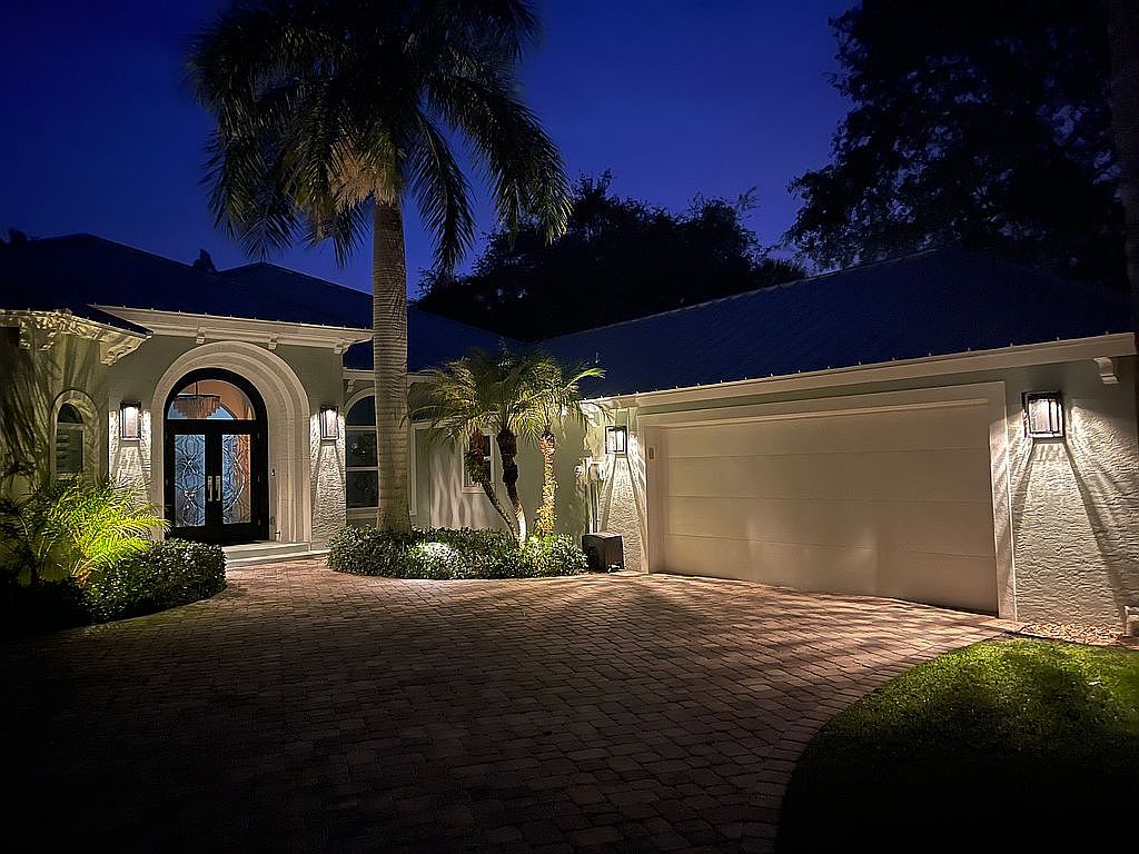 2637 NE Sabal Palm Way, Jensen Beach, FL 34957 | Zillow