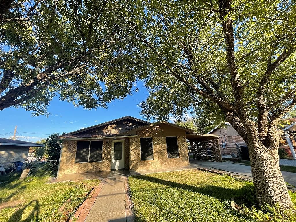 1009 Kiriaka Dr, Eagle Pass, TX 78852 | MLS #77856 | Zillow