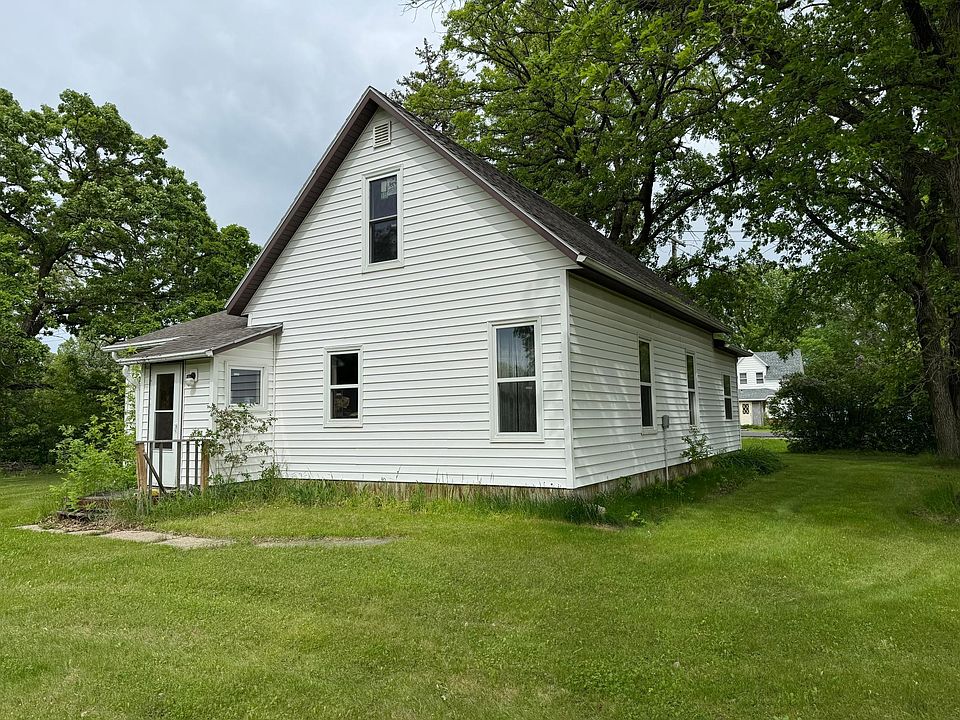 220 Minnesota St N, Plummer, MN 56748 | Zillow