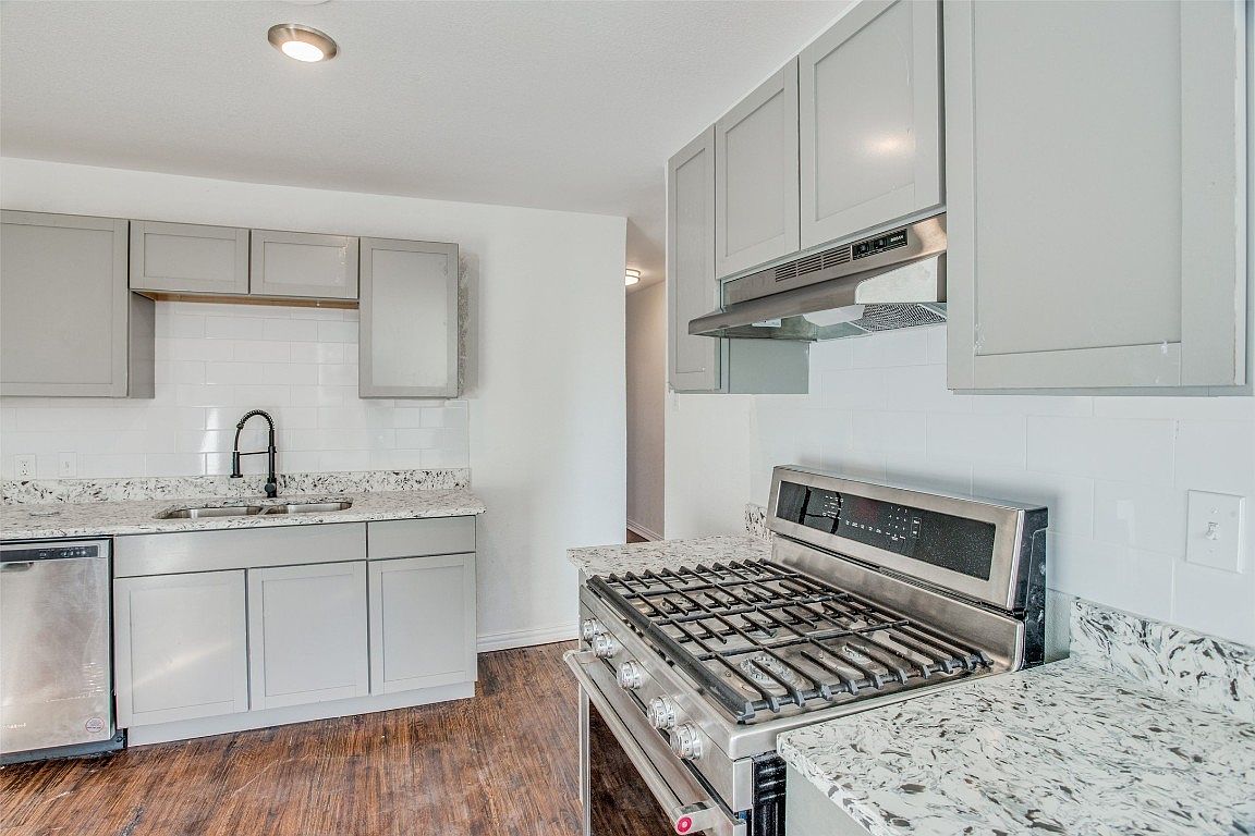 417 SW 17th St, Grand Prairie, TX 75051 | Zillow