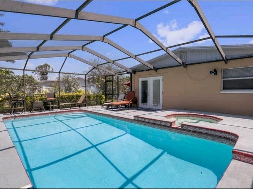 2861 Pinellas Point Dr S, Saint Petersburg, FL 33712 | Zillow