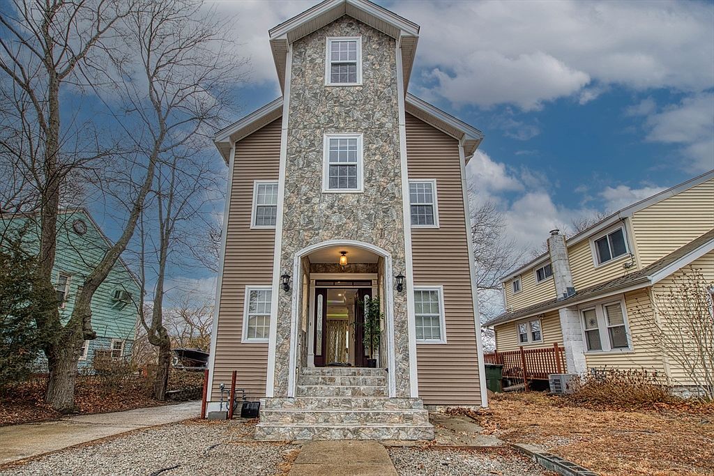 38 Lake Shore Dr, Weymouth, MA 02189 | Zillow