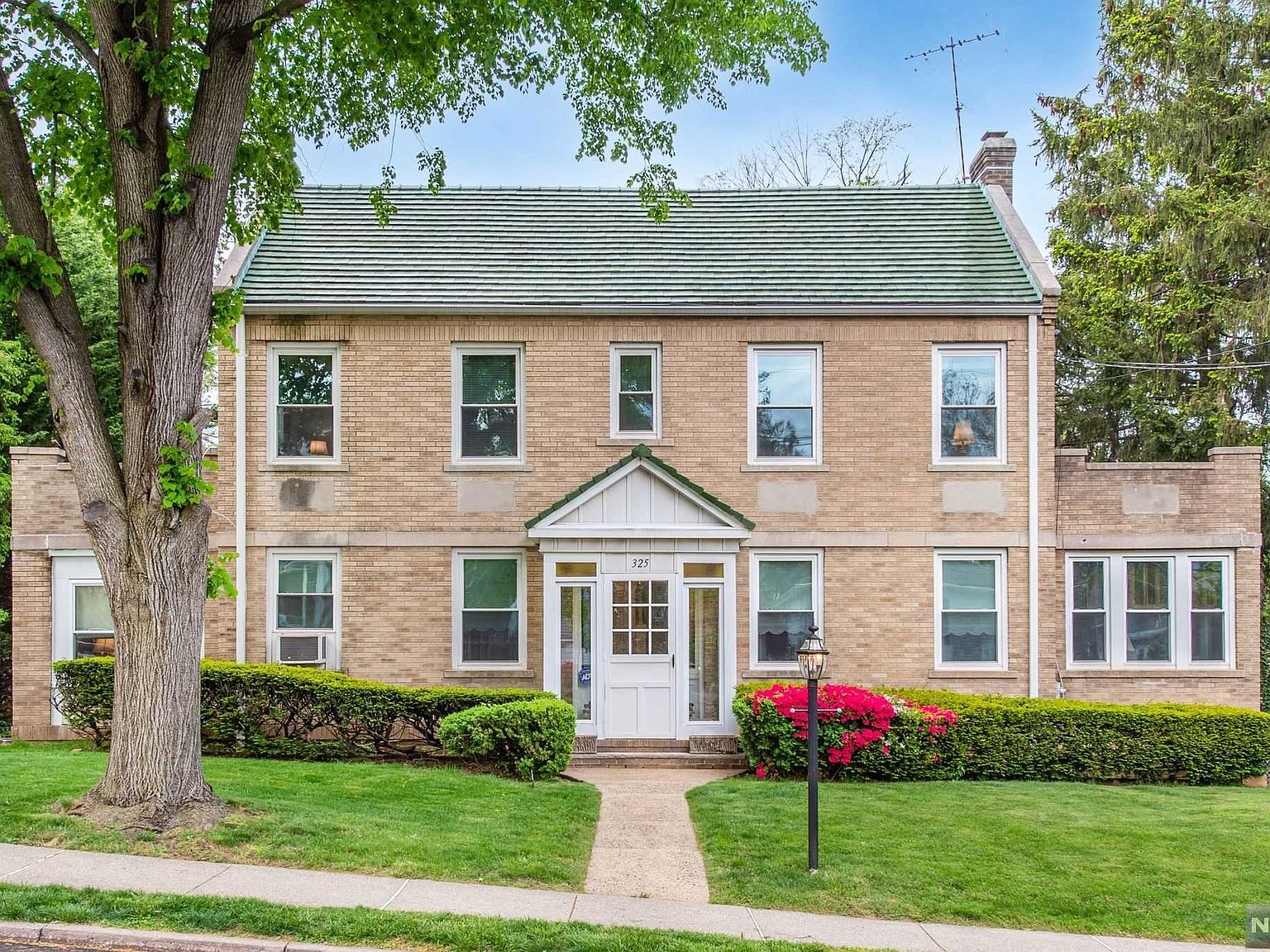 325 Henry St, Hasbrouck Heights, NJ 07604 | Zillow