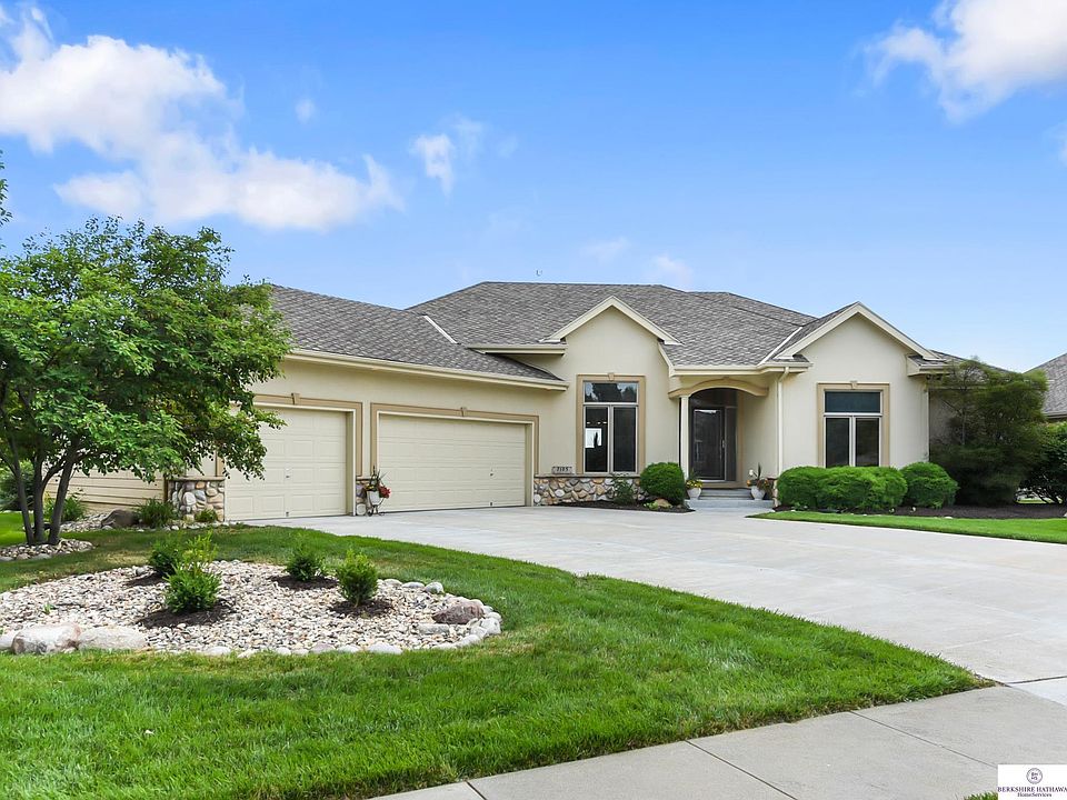 7105 N 117th Ave, Omaha, NE 68142 | MLS #22313131 | Zillow