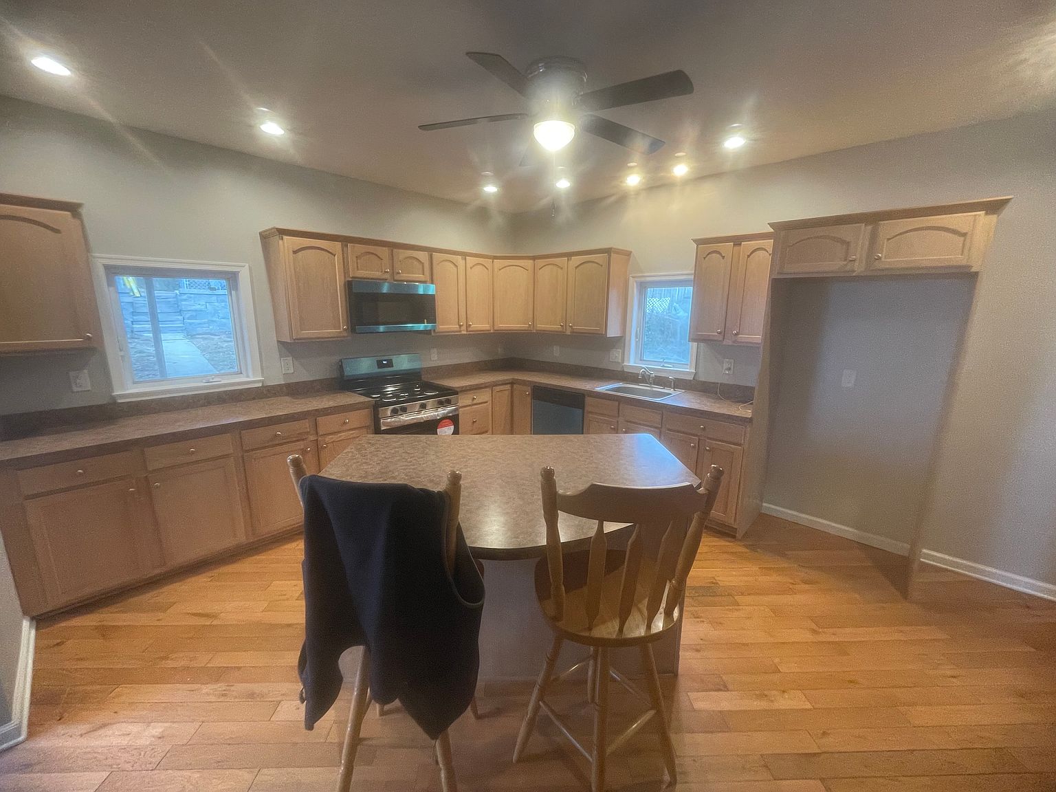 329 Warren St, Phillipsburg, NJ 08865 | Zillow