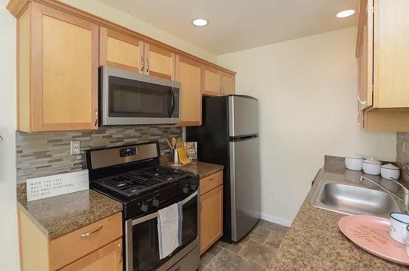 2517 Dunksferry Rd #L201, Bensalem, PA 19020 | Zillow