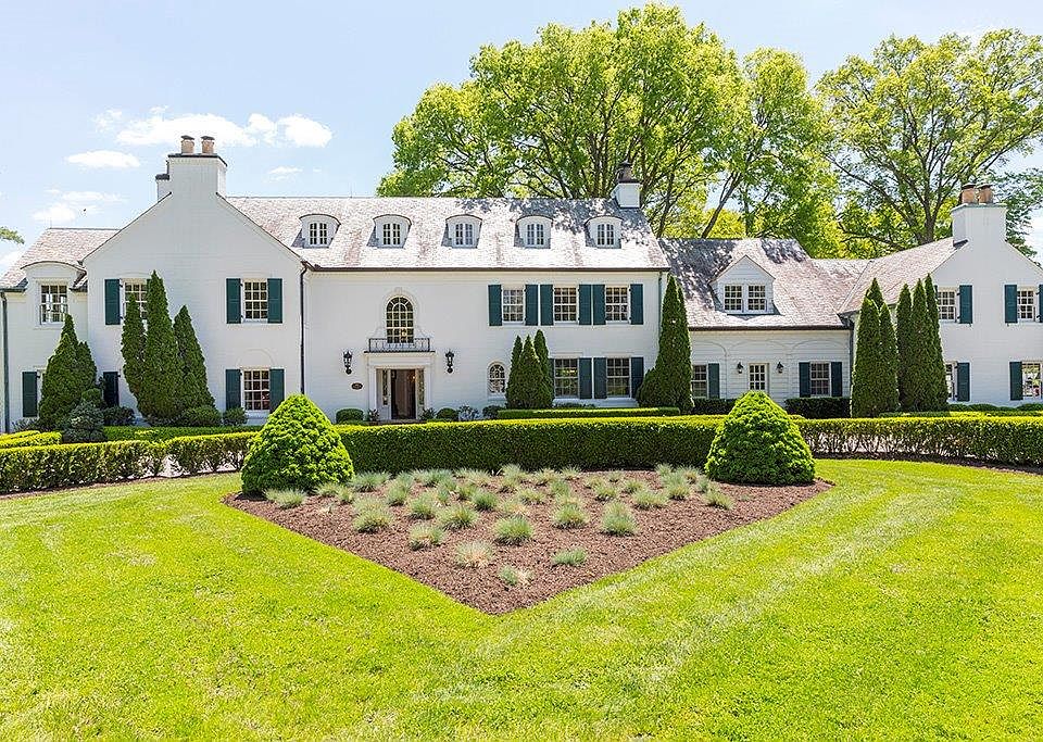 9825 Cunningham Rd, Cincinnati, OH 45243 | Zillow