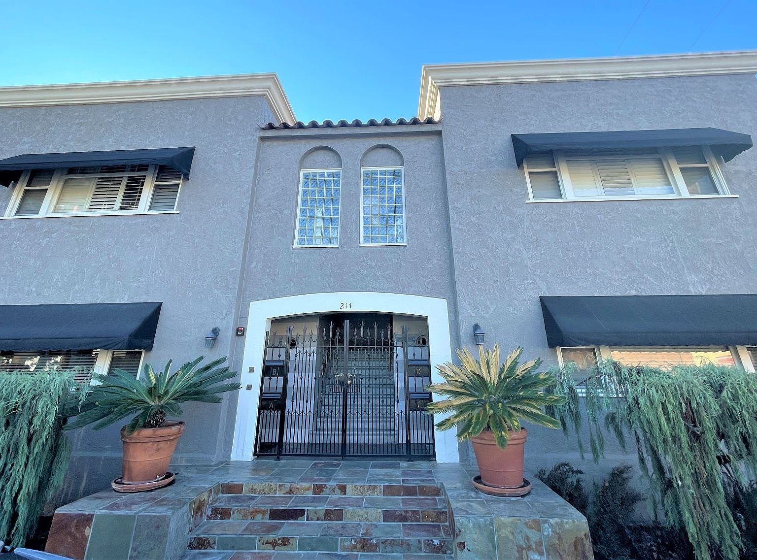 217 Redondo Ave APT A, Long Beach, CA 90803 | Zillow