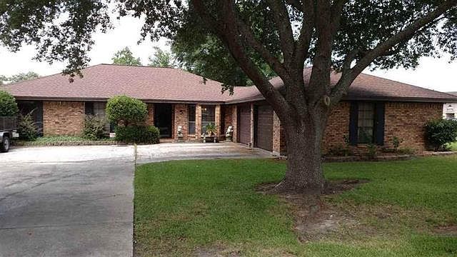 4400 Kelly Ln, Groves, TX 77619 | Zillow