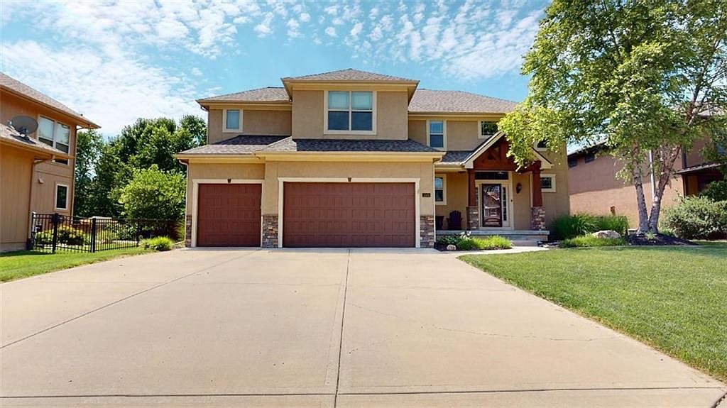 5506 Chouteau St, Shawnee, KS 66226 | Zillow