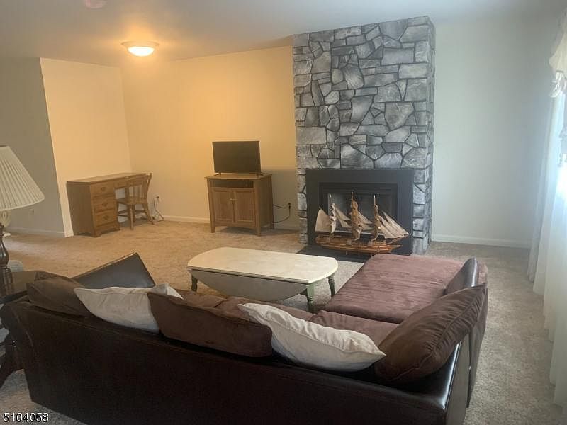 94 Falcon Ridge Way N #94, Hamburg, NJ 07419 | Zillow