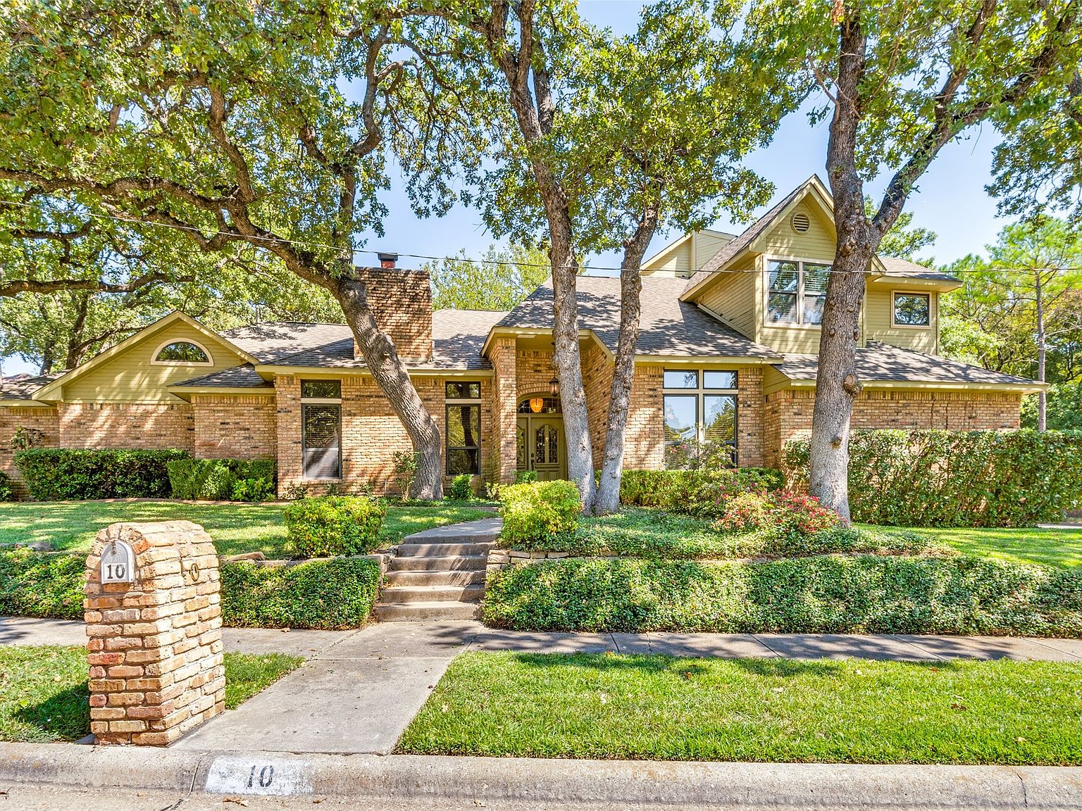10 Shadow Rdg, Irving, TX 75061 | Zillow
