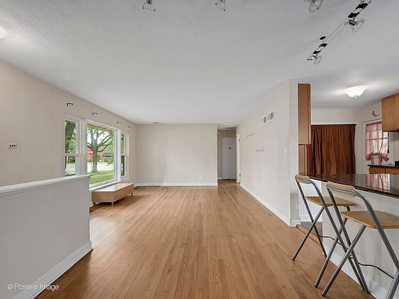 746 N La Grange Rd, La Grange Park, IL 60526 | MLS #11734343 | Zillow