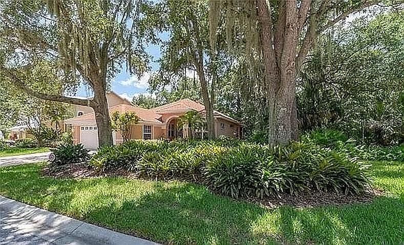 5022 Hanging Moss Ln, Sarasota, FL 34238 | MLS #T3351445 | Zillow