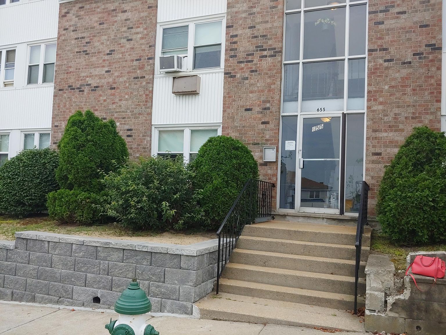 715 N Main St APT 4, Fall River, MA 02720 | Zillow