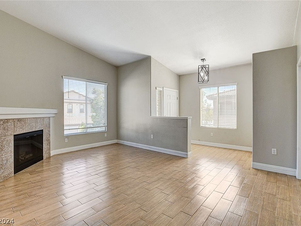 2305 W Horizon Ridge Pkwy Henderson NV | Zillow