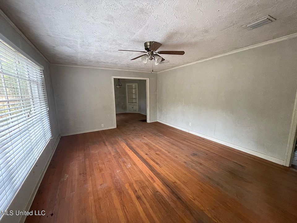 222 S Park Dr, Jackson, MS 39211 | Zillow
