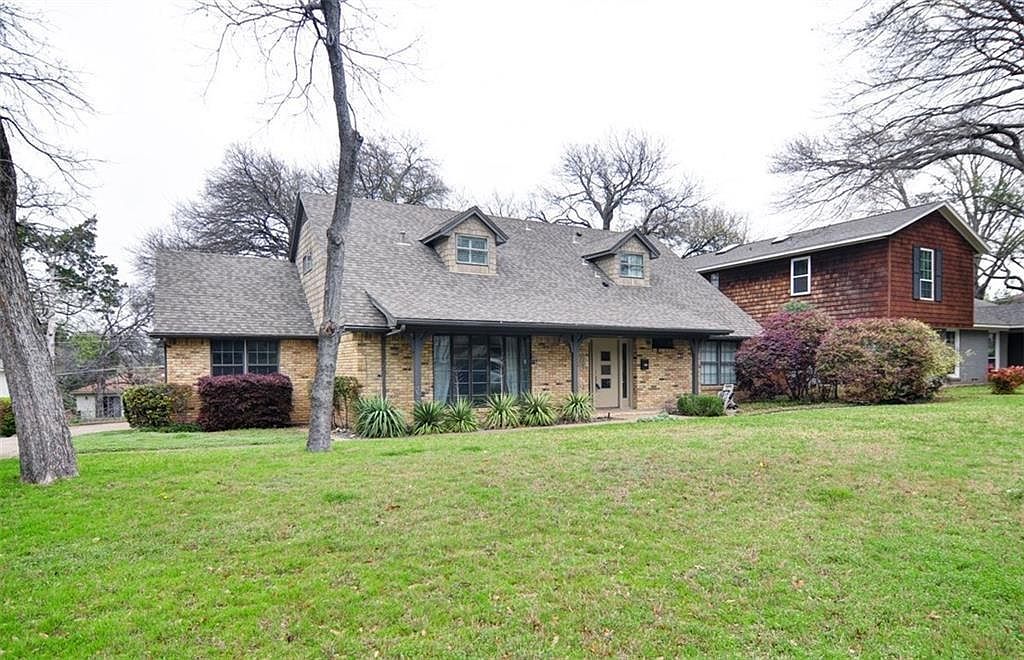 909 Knott Pl, Dallas, TX 75208 | Zillow
