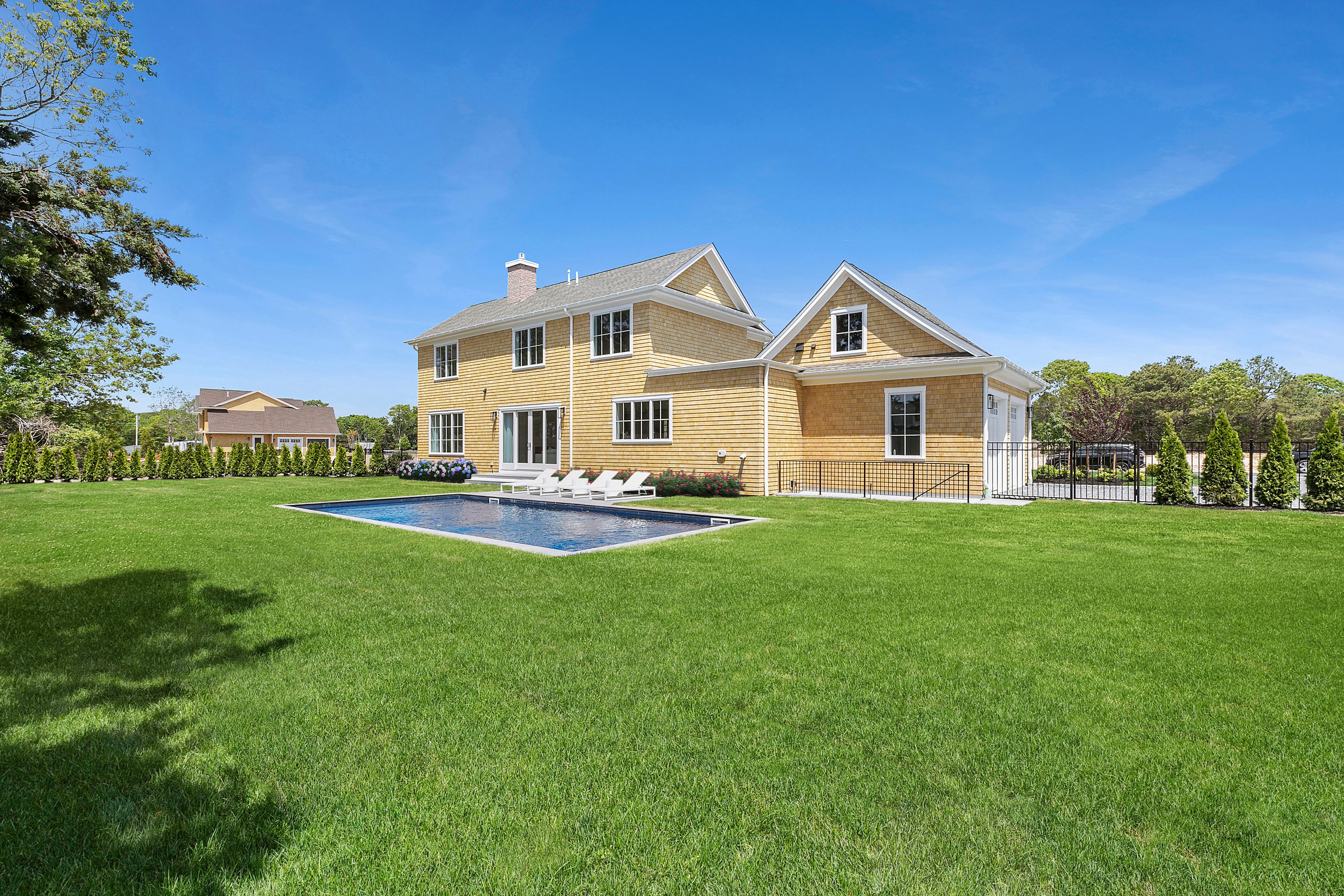 44 Depot Rd, Westhampton Beach, NY 11977 | Out East