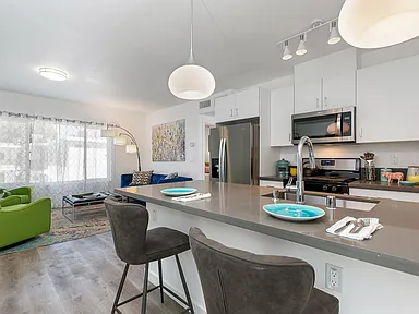 Marilyn Manor - 6736 Woodley Ave Van Nuys CA | Zillow